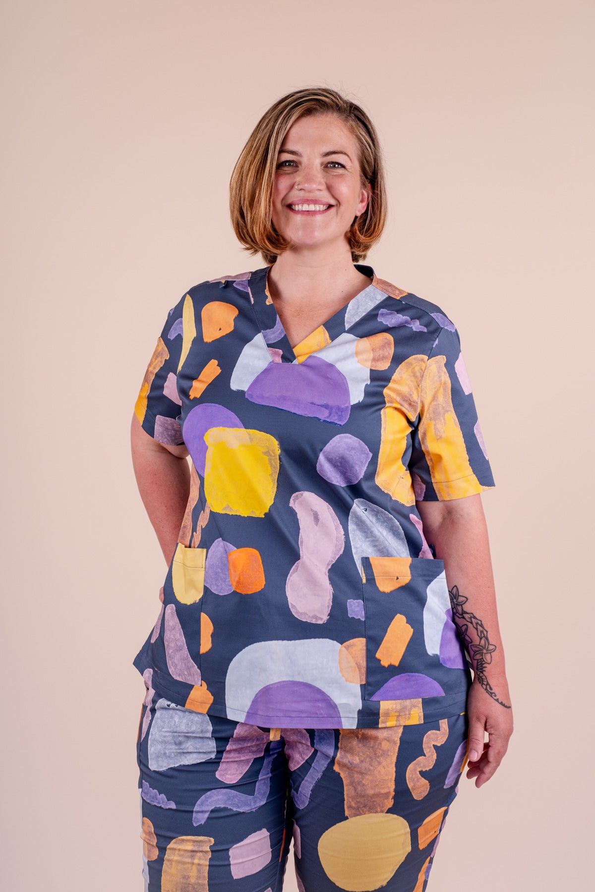 Landscape - Women's Printed Scrub Top – Scrub Turkey